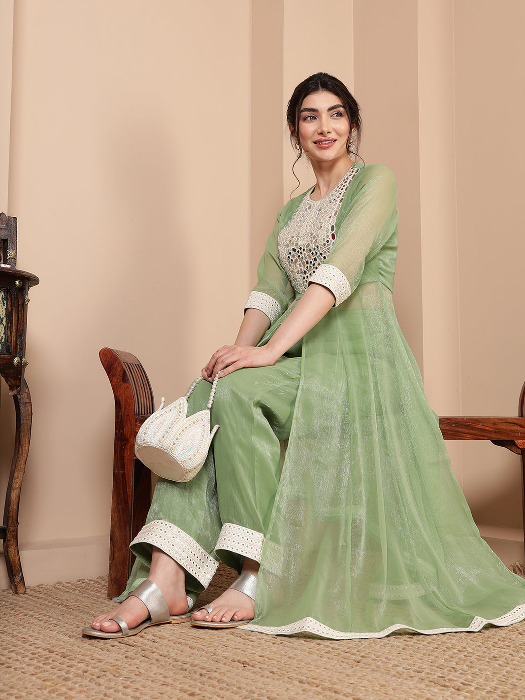 Trendy Women’s Western and Ethnic Wear Online | Deebaco